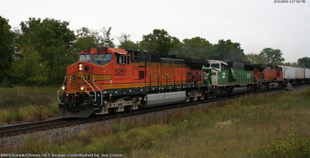BNSF 5251